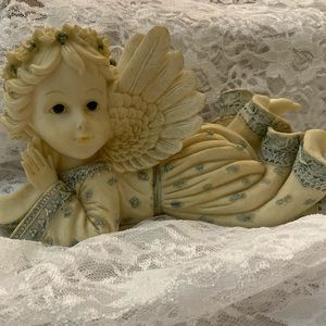 Accents | Child Angel Figurine | Poshmark